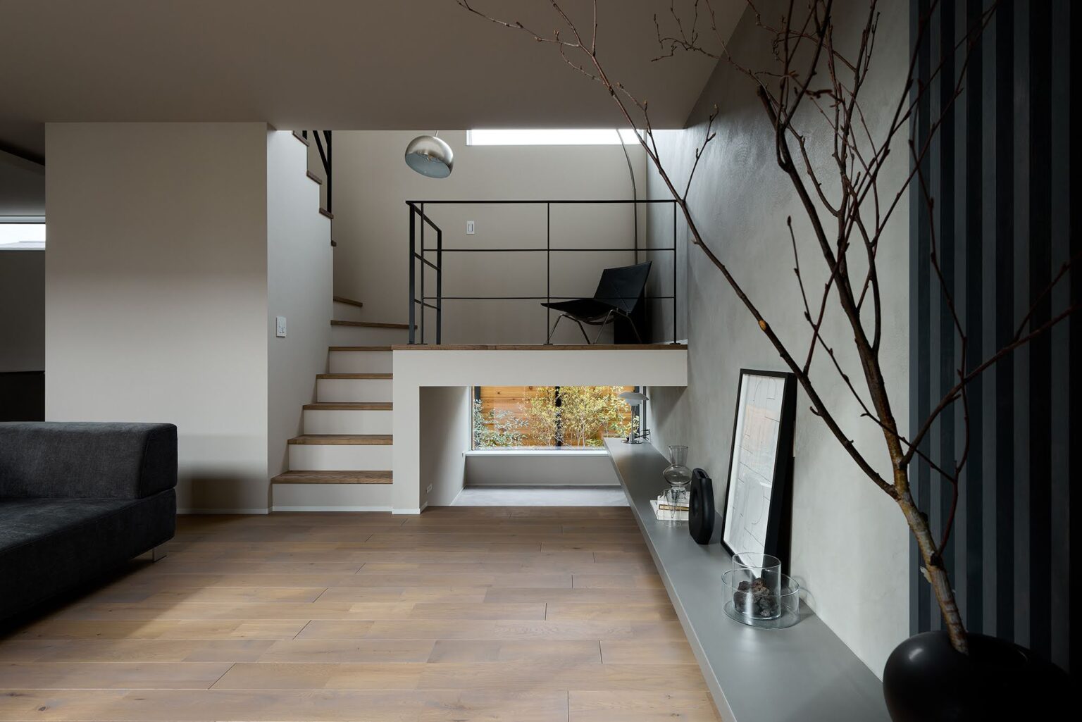 50坪の驚き。ガレージ・中庭を叶えた洗練の邸宅 | 建築事例 | 浜松市の工務店ARRCH(アーチ)