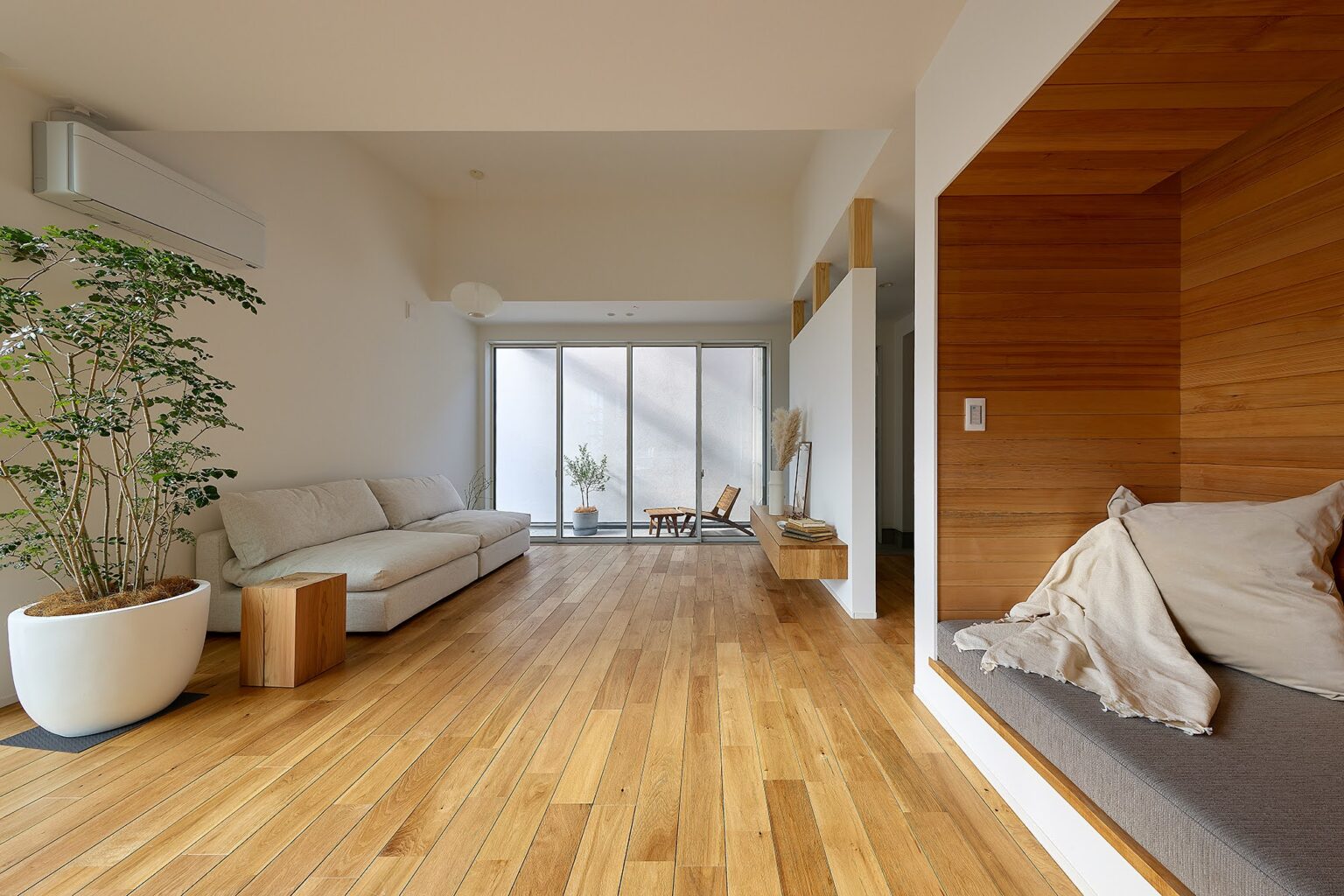 土間がつなぐ、内と外のゆるやかな時間 | 建築事例 | 浜松市の工務店ARRCH(アーチ)