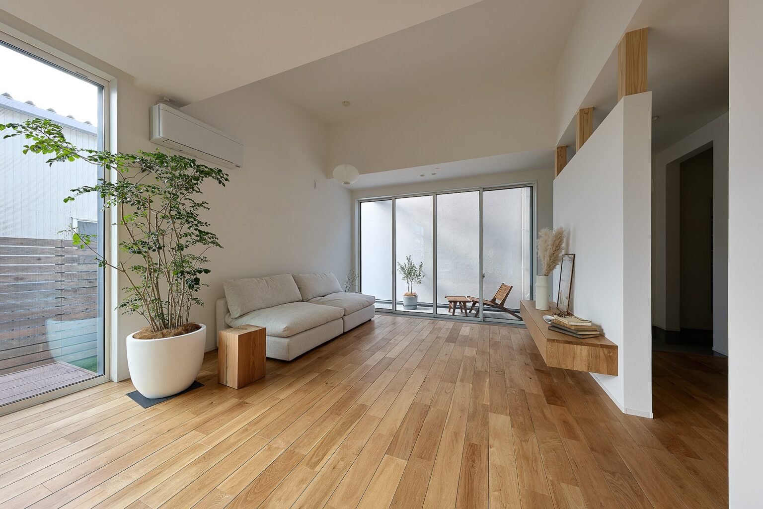 土間がつなぐ、内と外のゆるやかな時間 | 建築事例 | 浜松市の工務店ARRCH(アーチ)