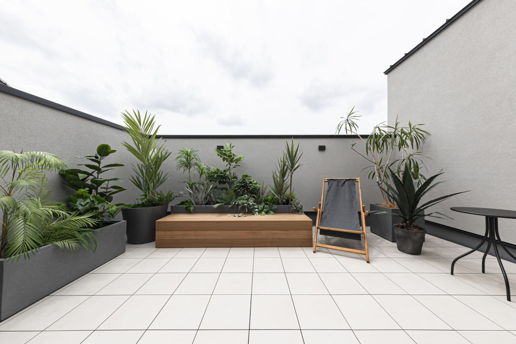 ビルトインガレージと隠れ家テラスのある暮らし | 建築事例 | 浜松市の工務店ARRCH(アーチ)