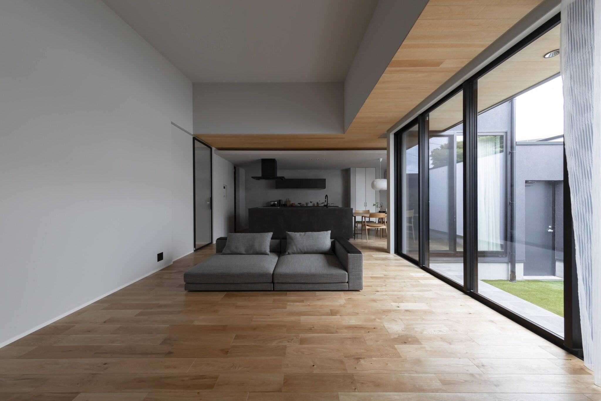 中庭とつながり、時間をはぐくむ平屋 | 建築事例 | 浜松市の工務店ARRCH(アーチ)